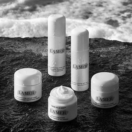 La Mer Blue Heart | Supporting Ocean Conservation Projects